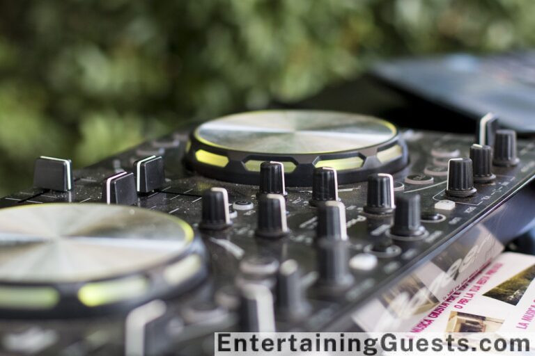 11 Proven Methods to Entertain Guests Effortlessly - Entertaining ...